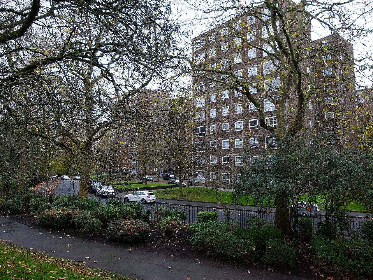 The Morris Walk Estate and a visit to RHA stables – The Charlton Society
